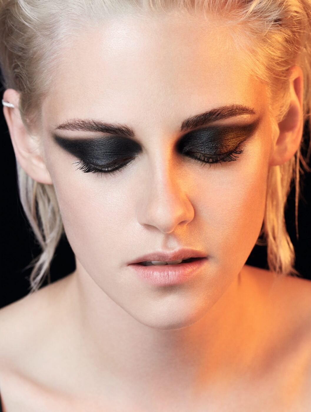 Chanel Ombre Première 2017 Eyeshadow Ad Campaign Starring Kristen ...