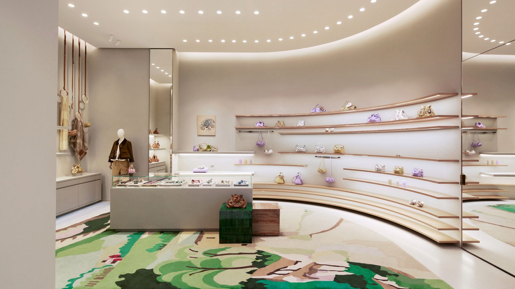 Loewe Boutique in Dubai | LES FAÇONS