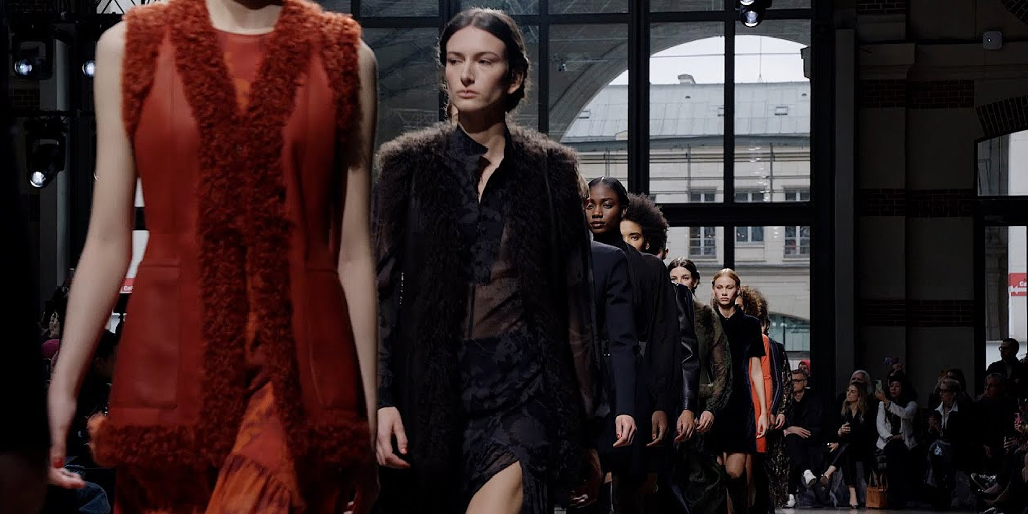 Watch the Akris Fall 2024 RTW Runway Show Live | LES FAÇONS