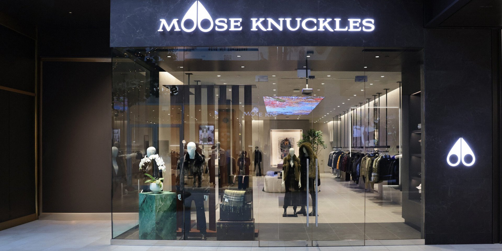 Moose Knuckles Flagship Store at the Royalmount in Montreal | LES FAÇONS