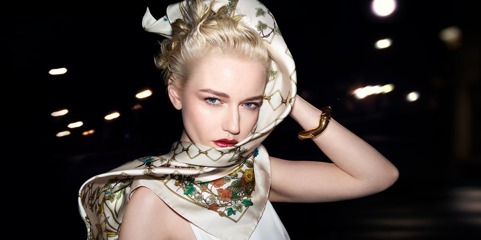 Gucci 'The Art of Silk' Project Featuring Julia Garner | LES FAÇONS