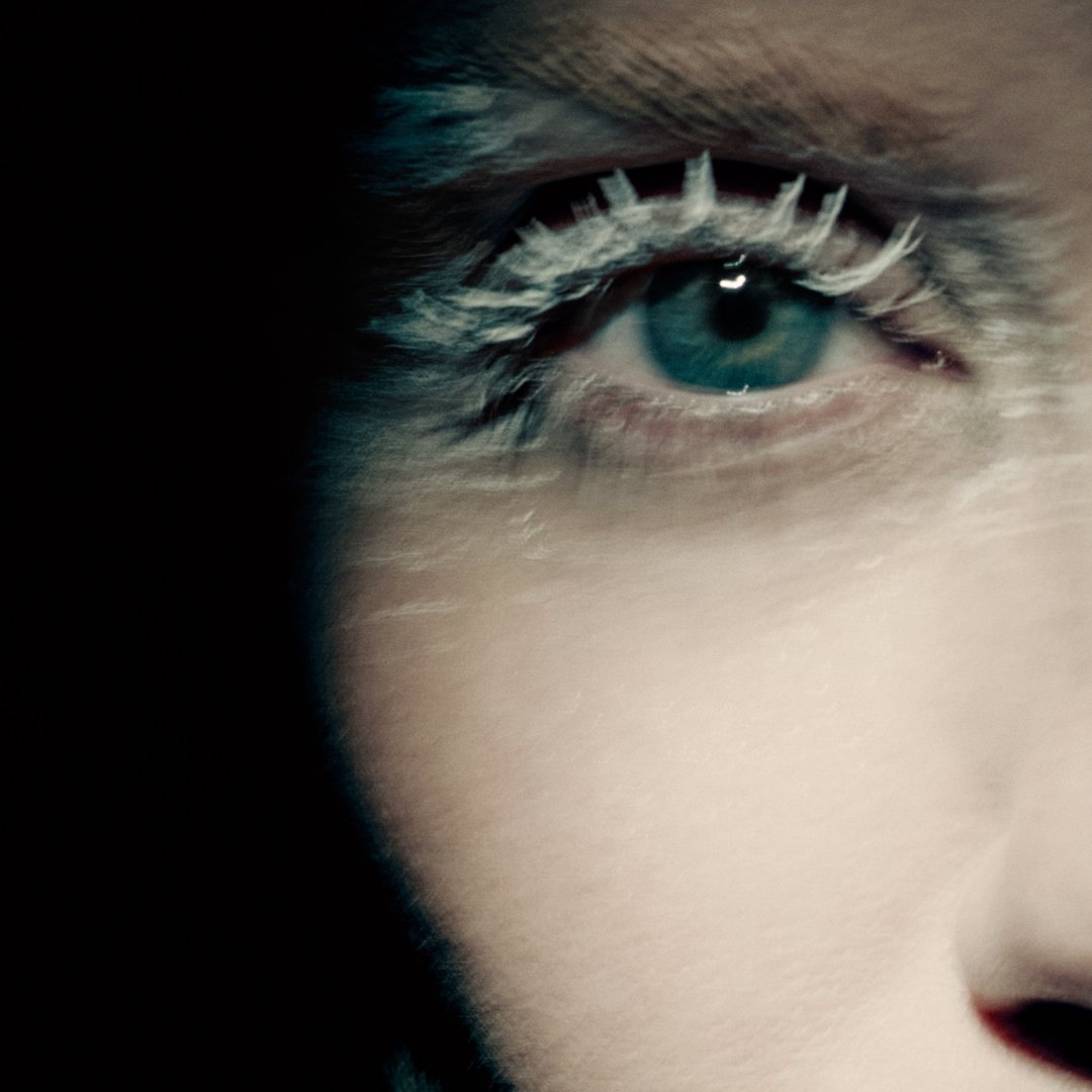 Maison Margiela Fall 2025 Ad Campaign Featuring Miley Cyrus | LES FAÇONS