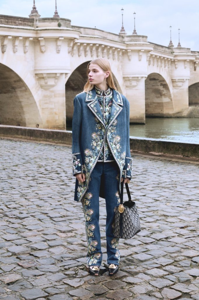 Christian Dior Pre-Fall 2026 Collection | LES FAÇONS